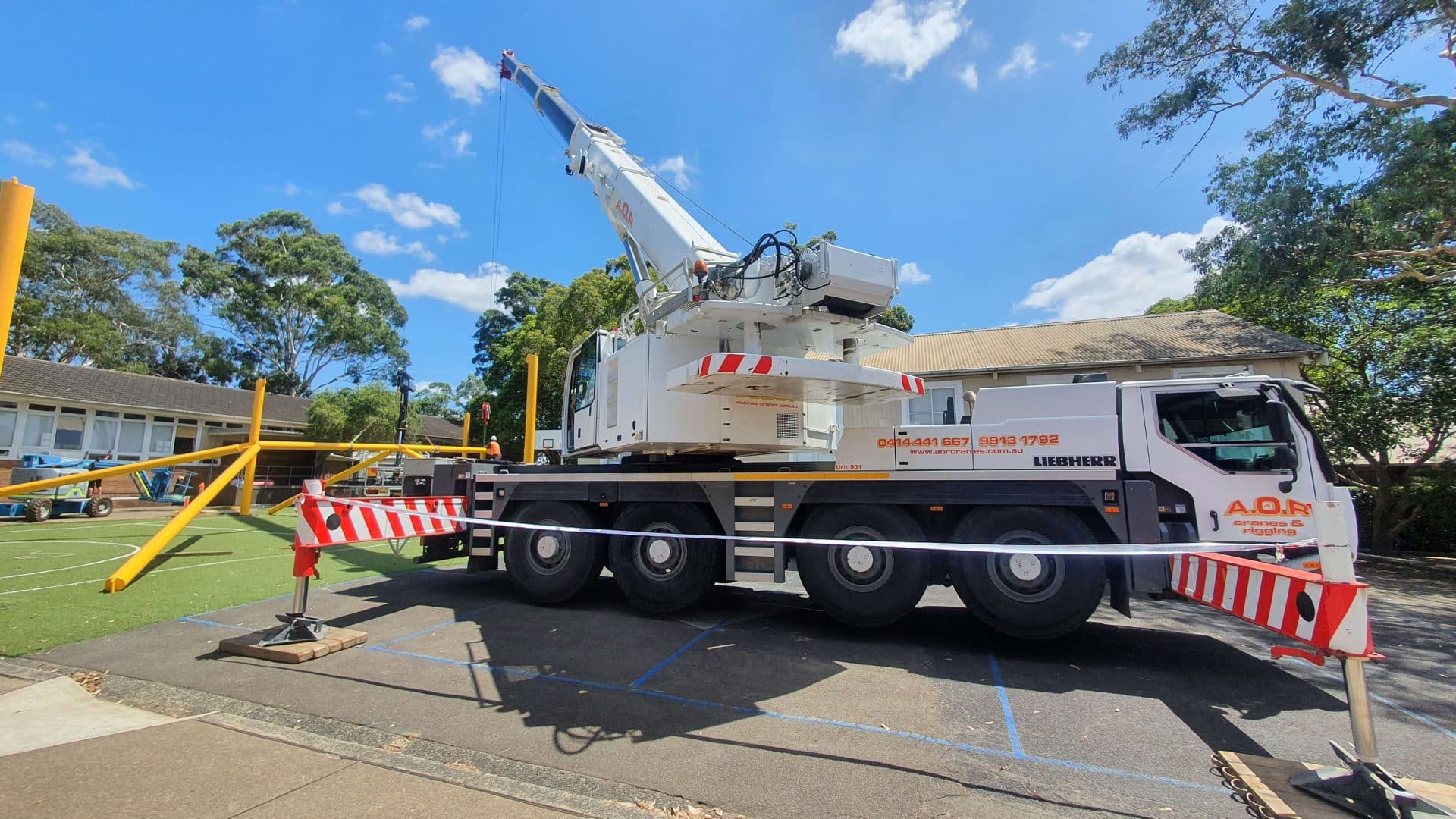 How Weather Conditions Affect Crane Lifting Operations