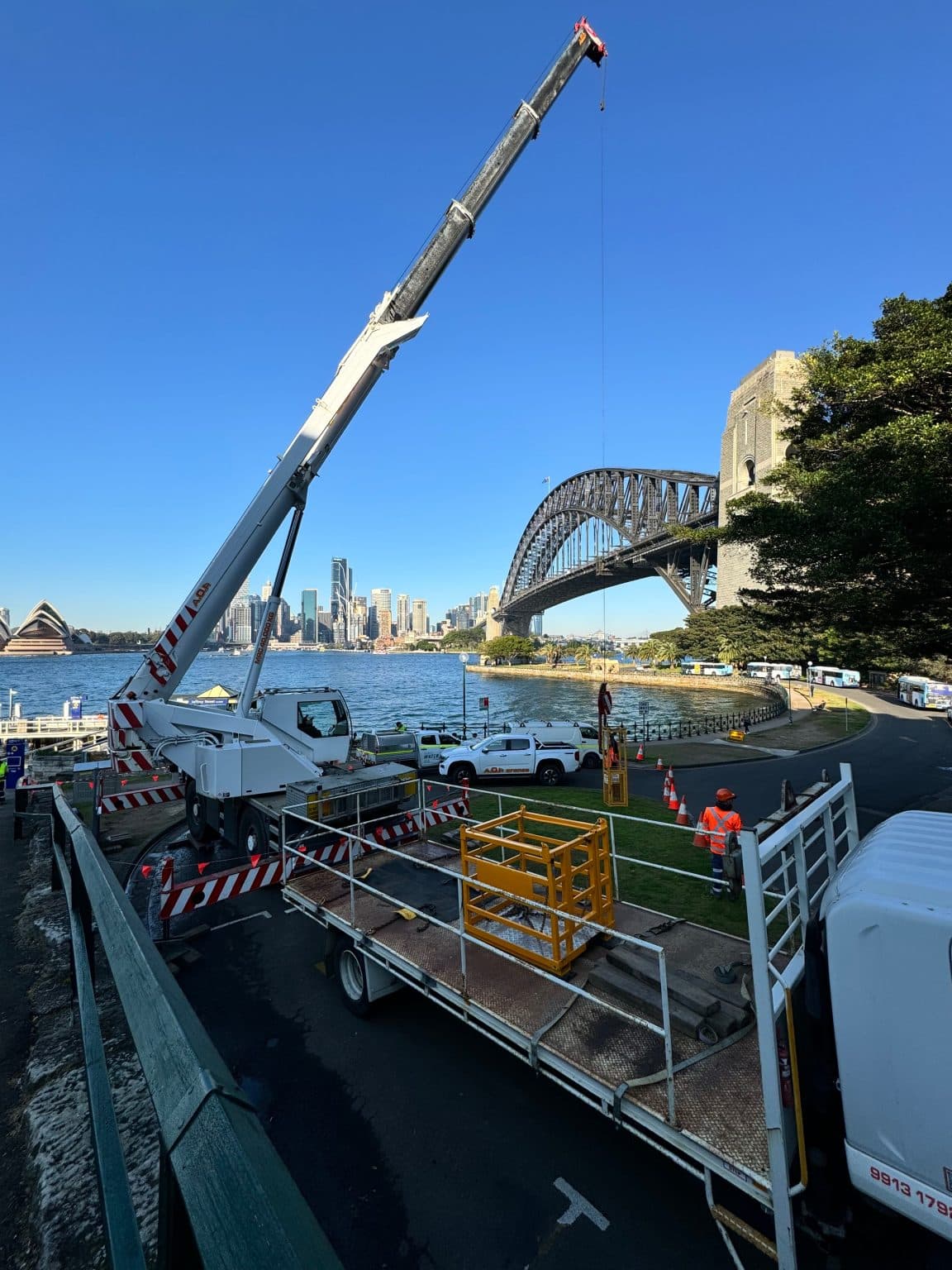 Trusted Mobile Crane Hire Expert in Sydney, NSW | AOR Cranes